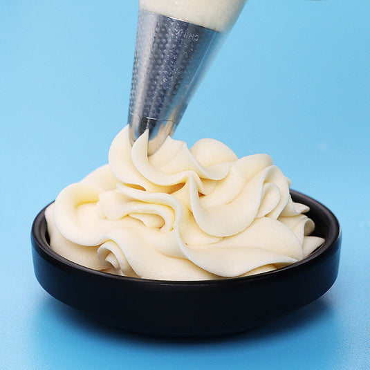 How to Whip Perfect Piping Cream?